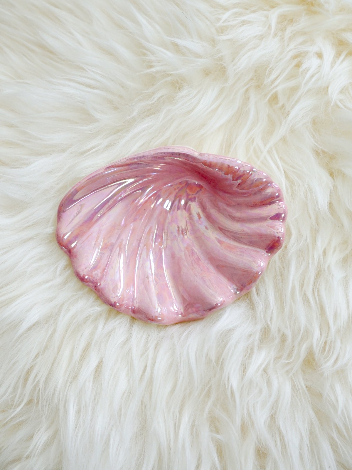 pink shell dish
