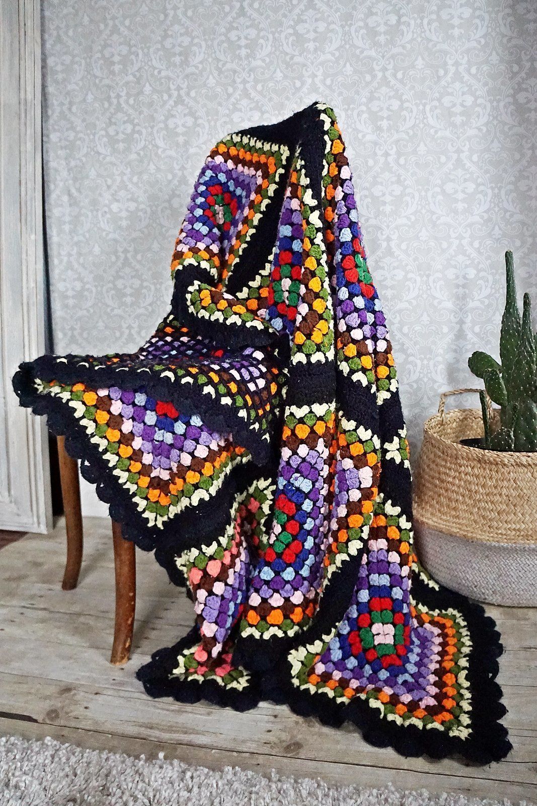 retro granny square pattern